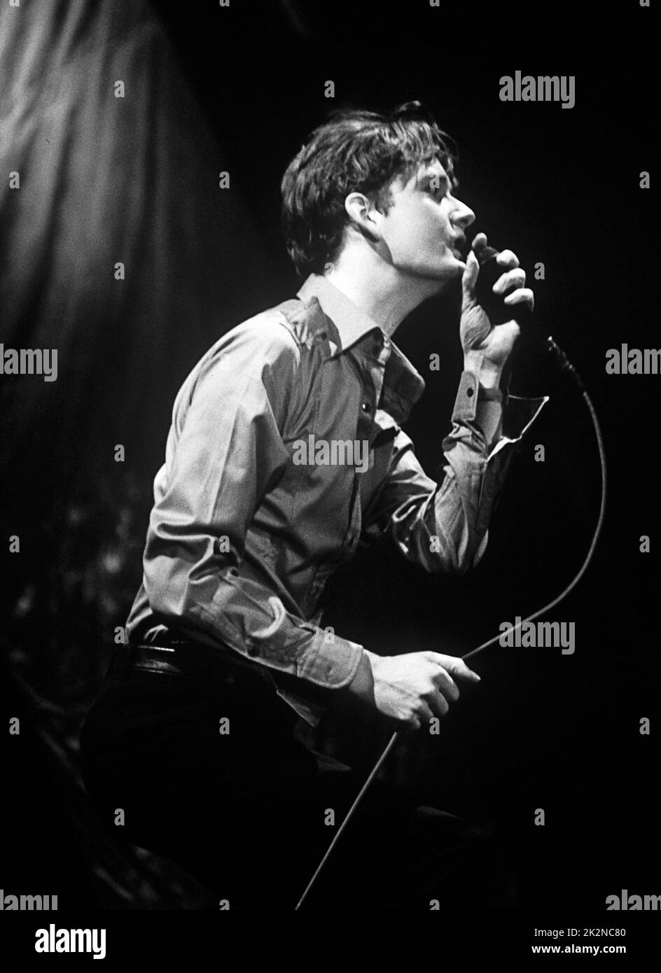 Jarvis cocker live Black and White Stock Photos & Images - Alamy