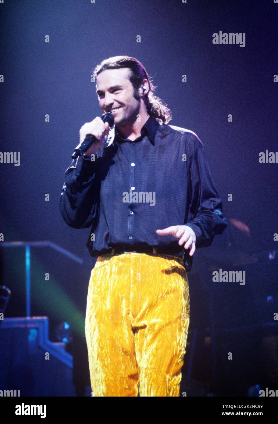 1990s london suit hi-res stock photography and images - Alamy