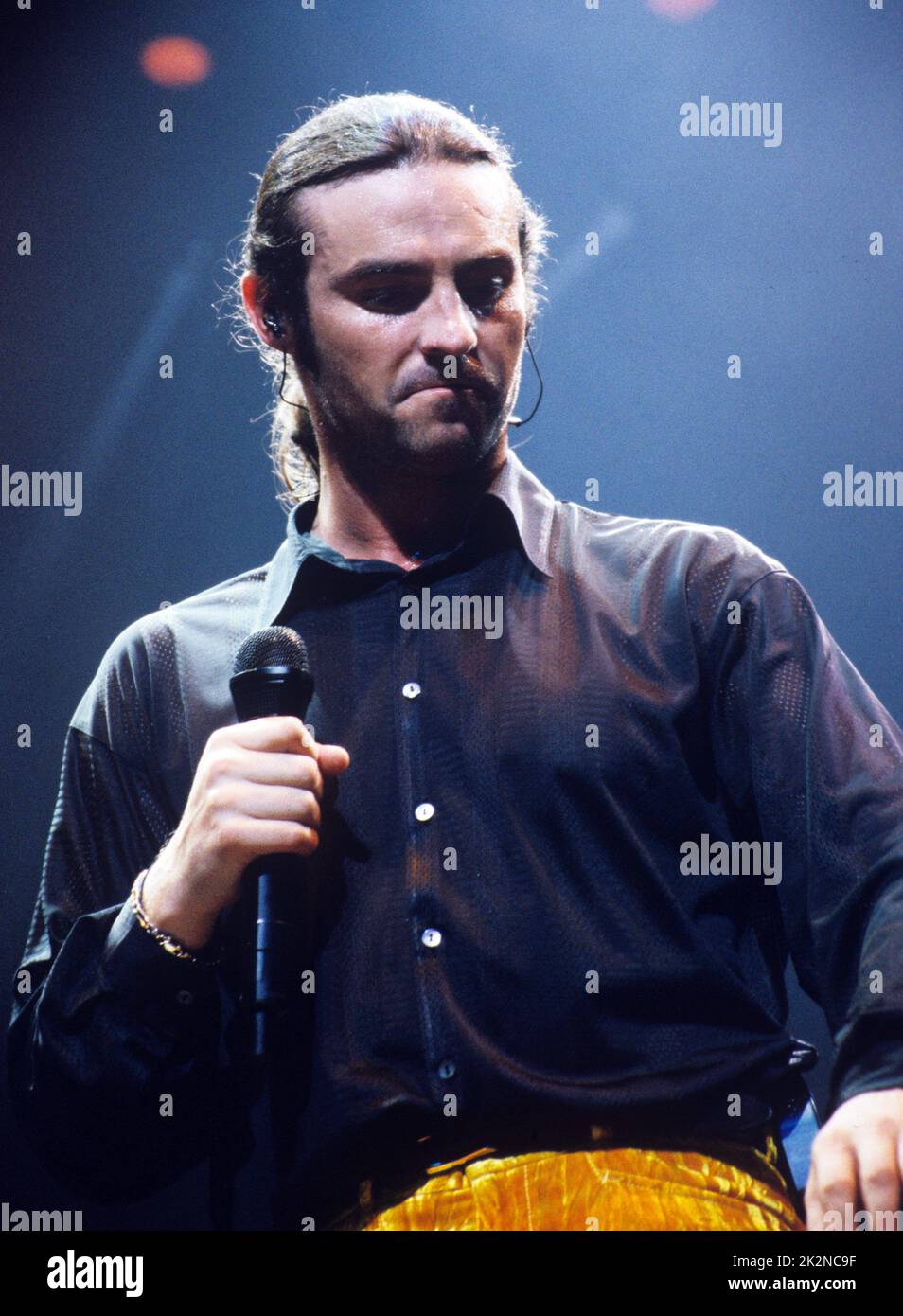 1990s london suit hi-res stock photography and images - Alamy