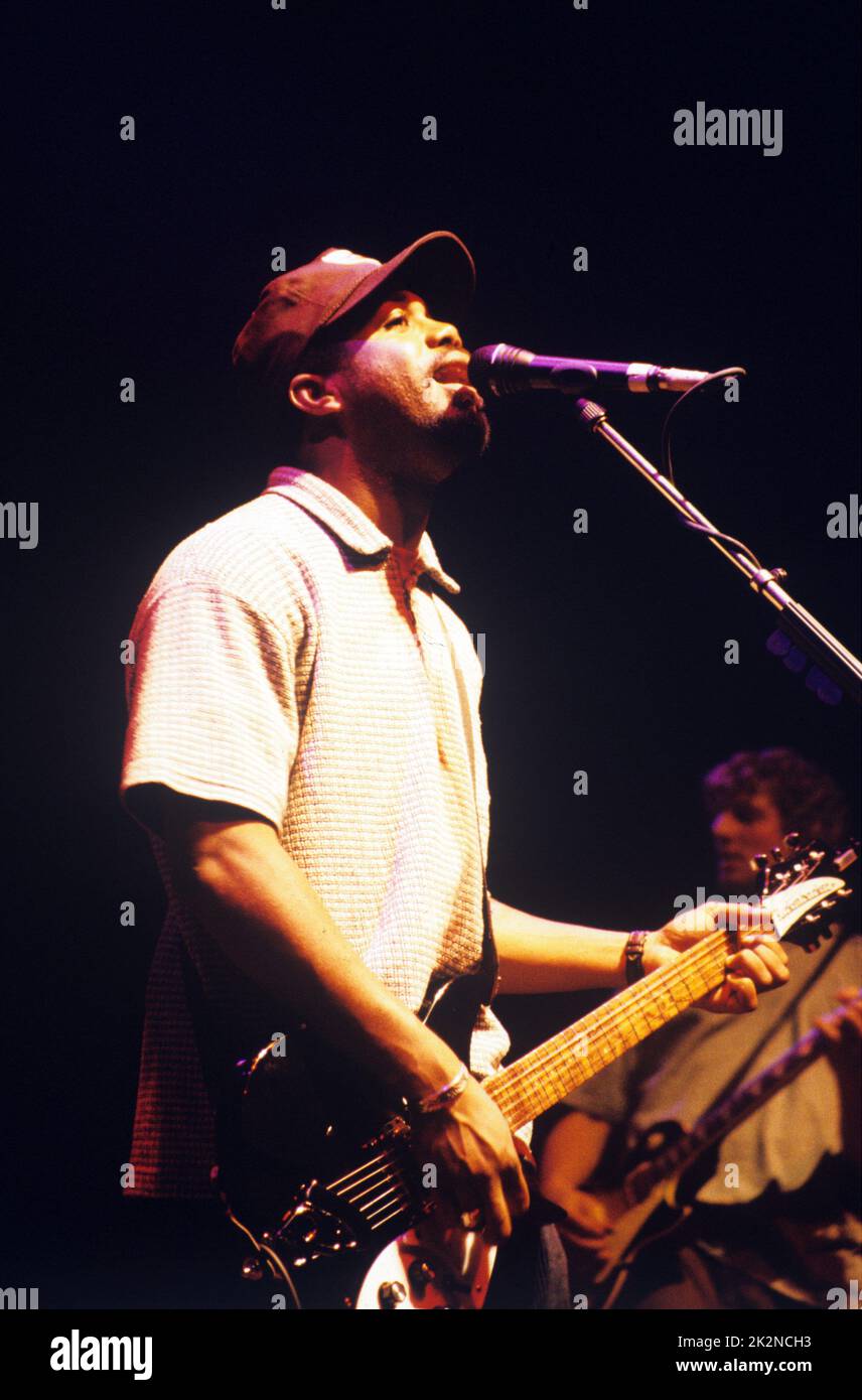 Darius rucker live hi-res stock photography and images - Alamy