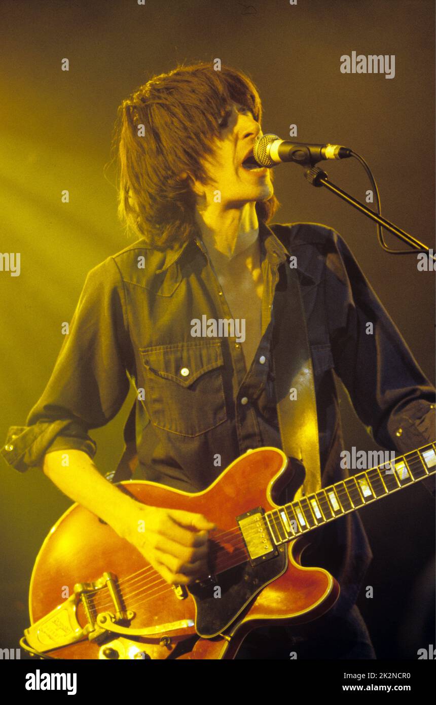 Bernard butler 199* hi-res stock photography and images - Alamy