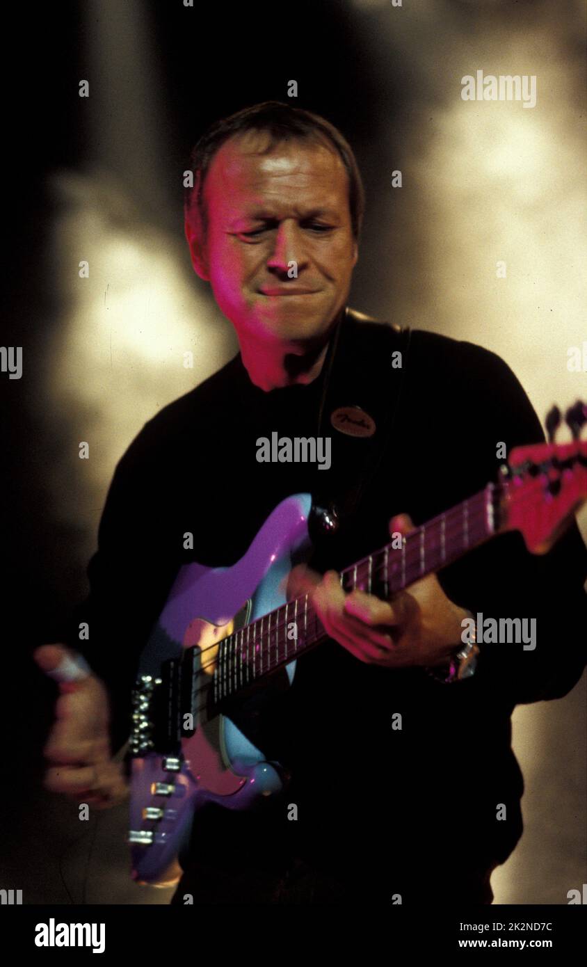 Level 42 1990 hi-res stock photography and images - Alamy