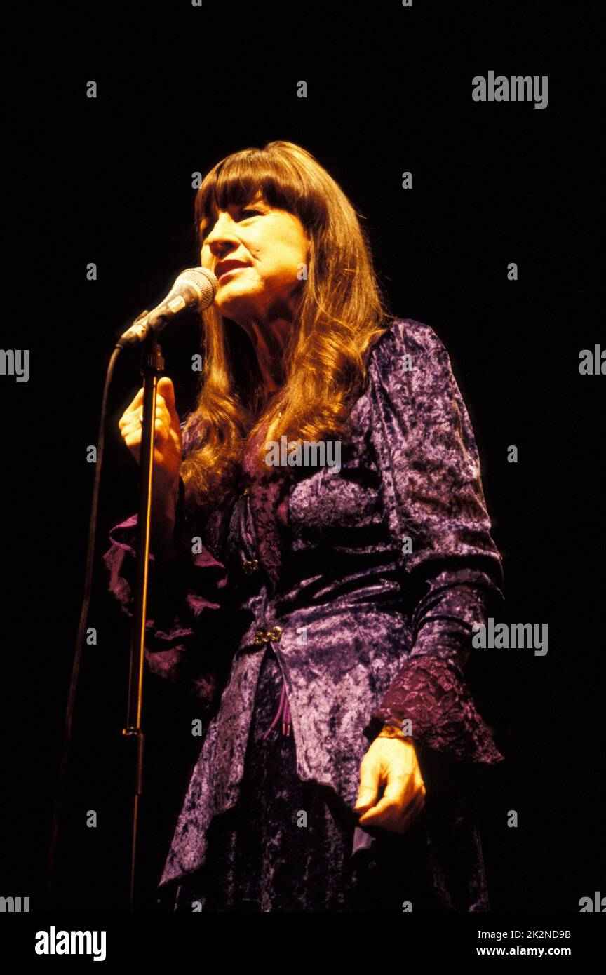 Judith durham hi-res stock photography and images - Alamy