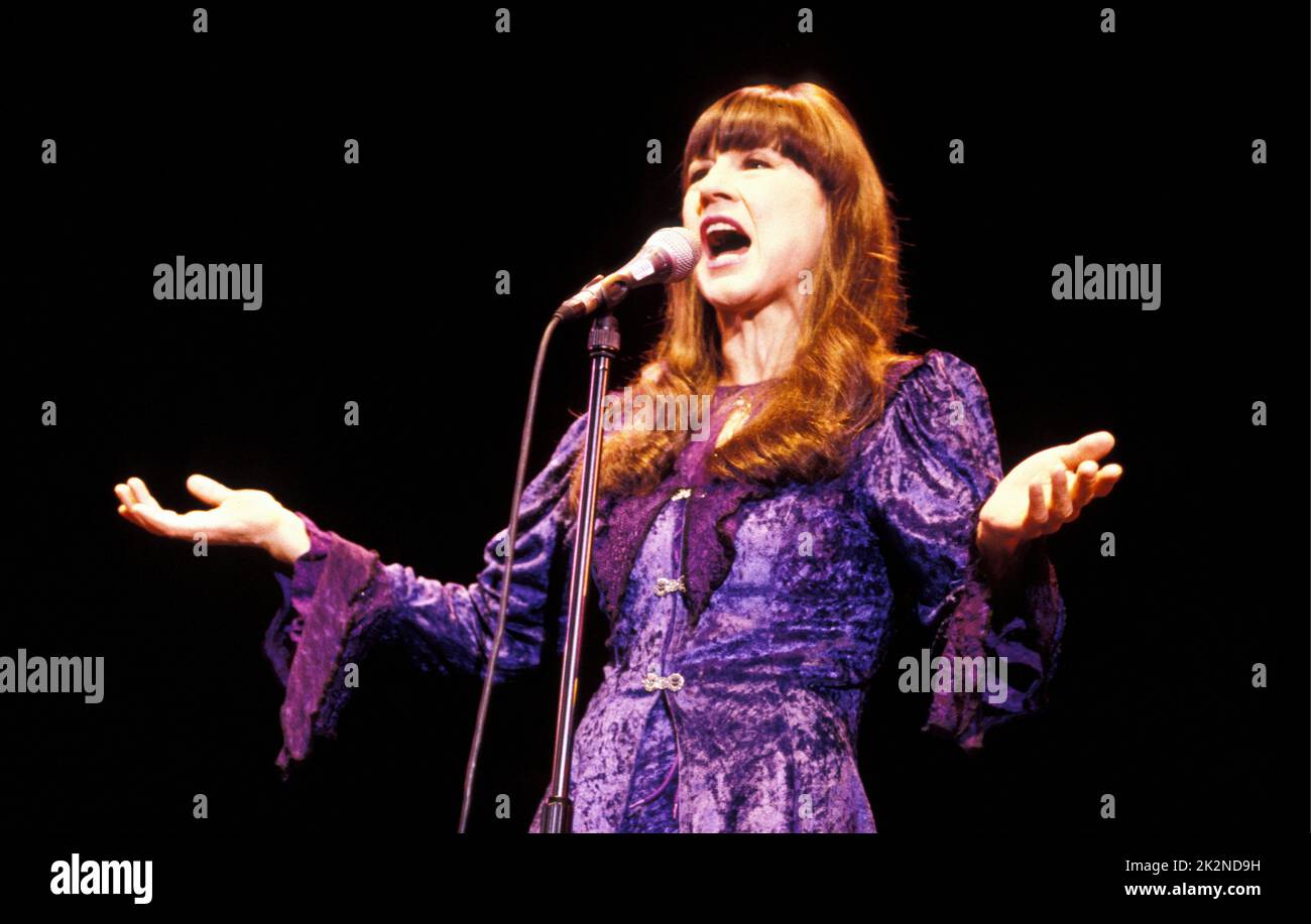 Judith durham hi-res stock photography and images - Alamy
