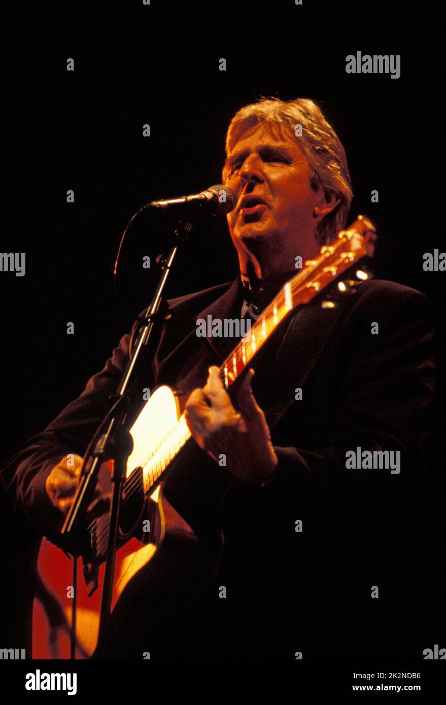 THE SEEKERS ; live in London, UK ; 1 June 2000 ; Credit : Mel Longhurst ...