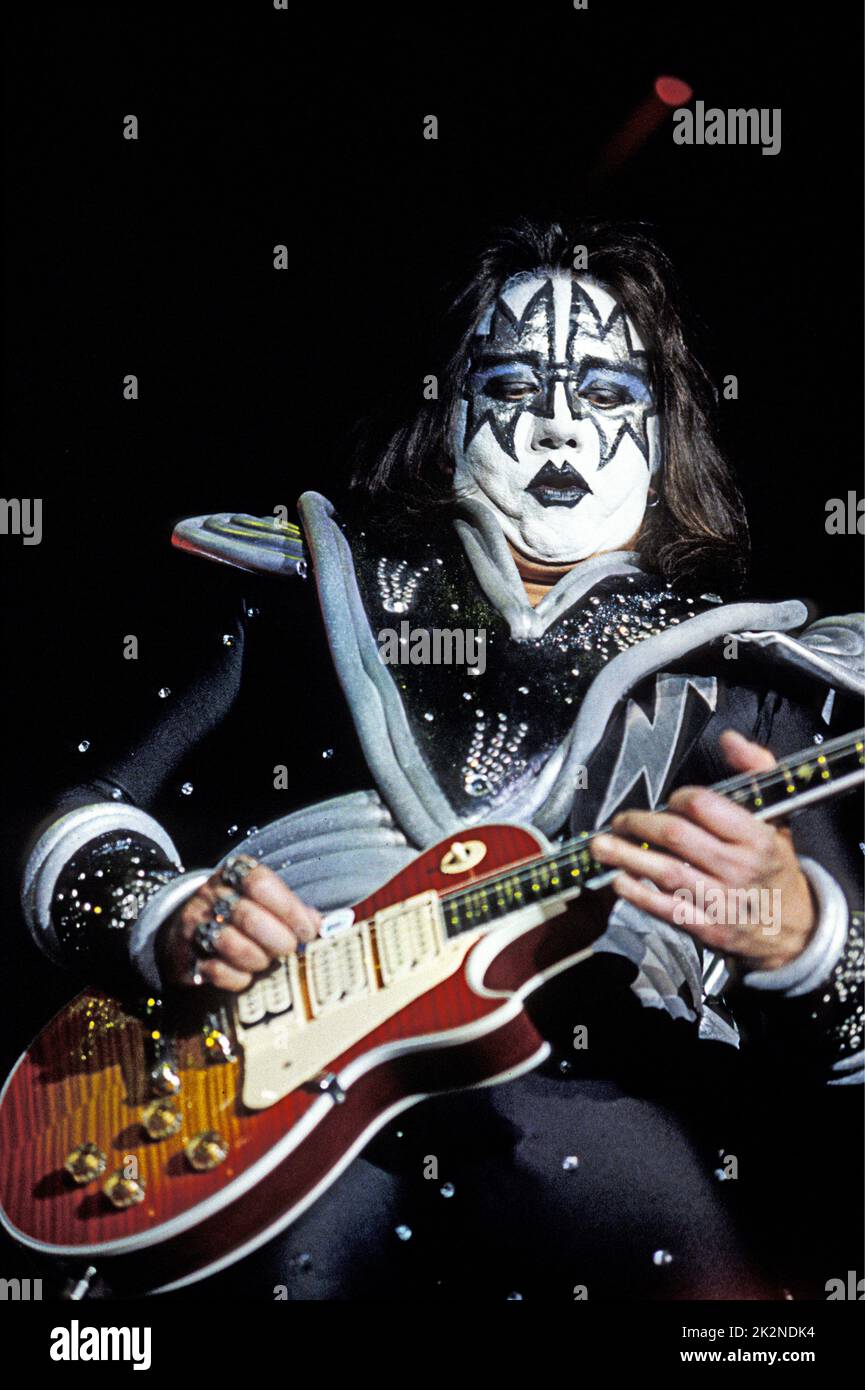 1990s london march hi-res stock photography and images - Alamy