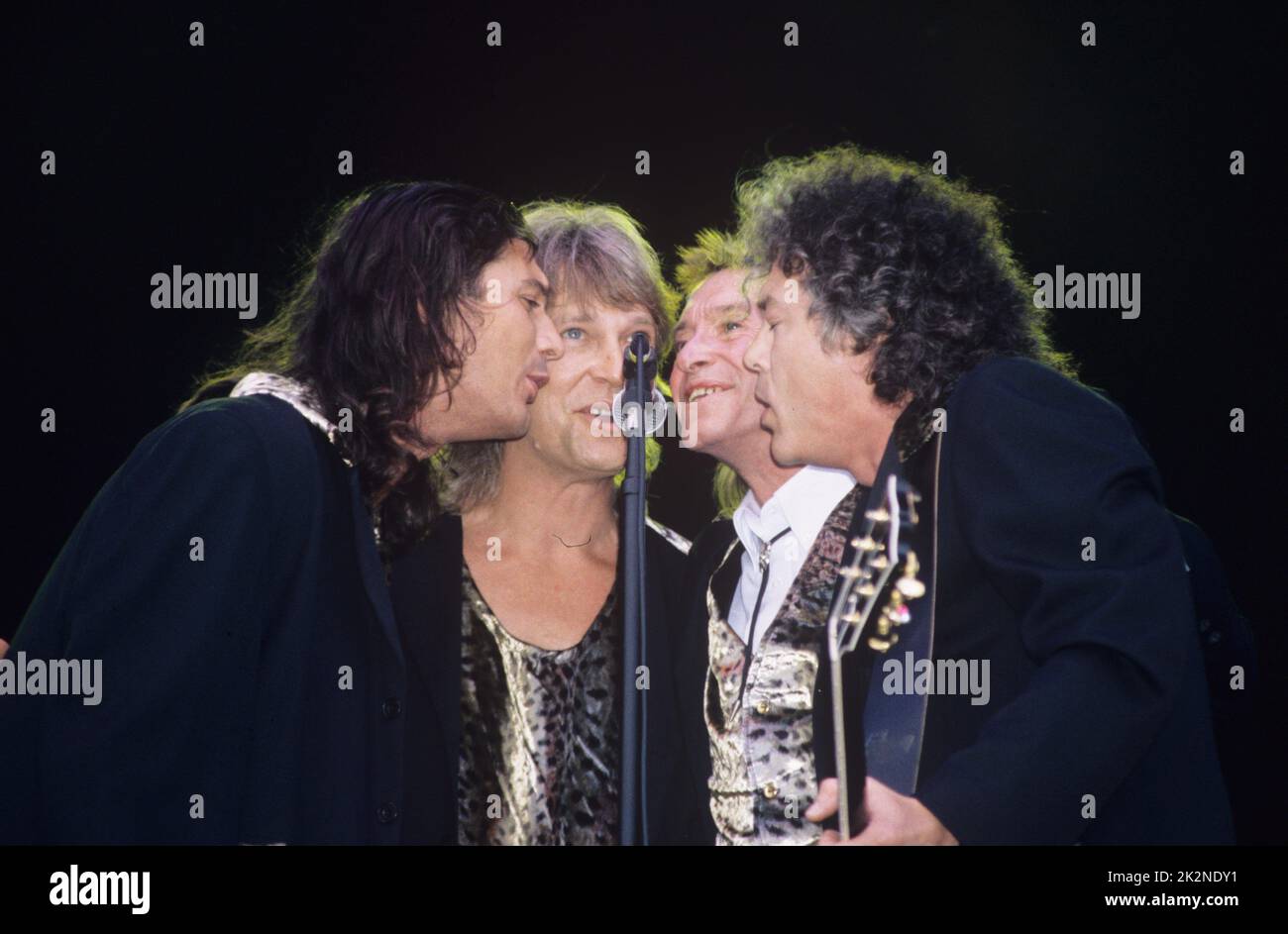 Mud group band hi-res stock photography and images - Alamy