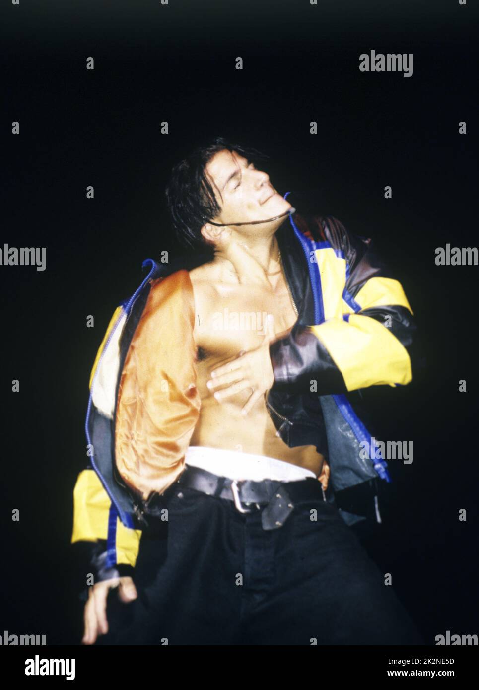 Male pop singer peter andre hi-res stock photography and images - Alamy