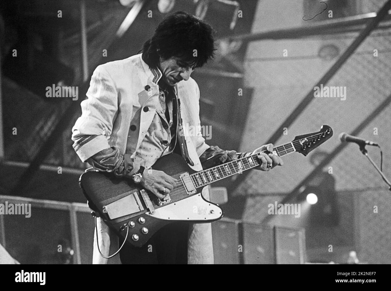 July 1995 Black and White Stock Photos & Images - Alamy