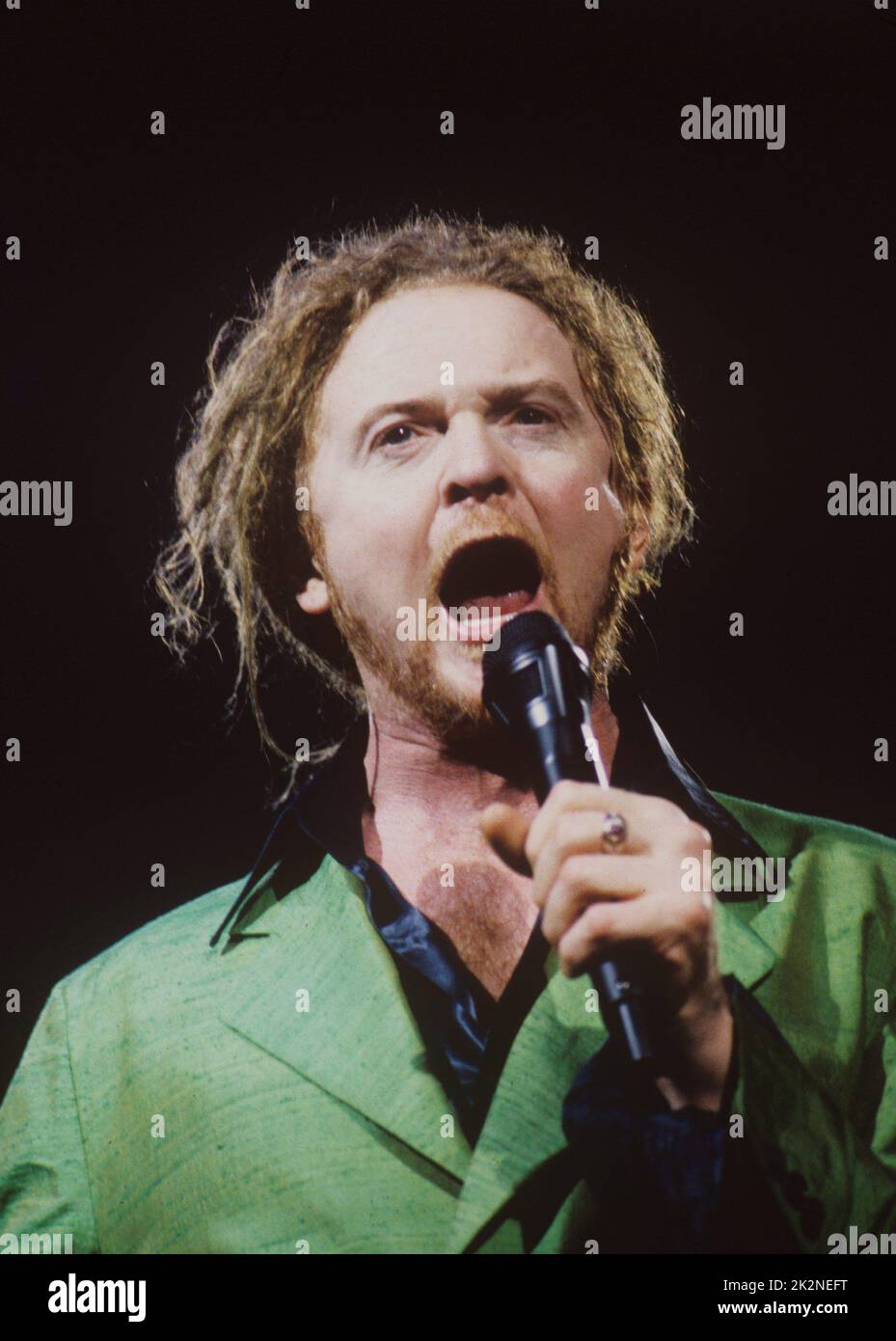 Simply red 1995 hi-res stock photography and images - Alamy