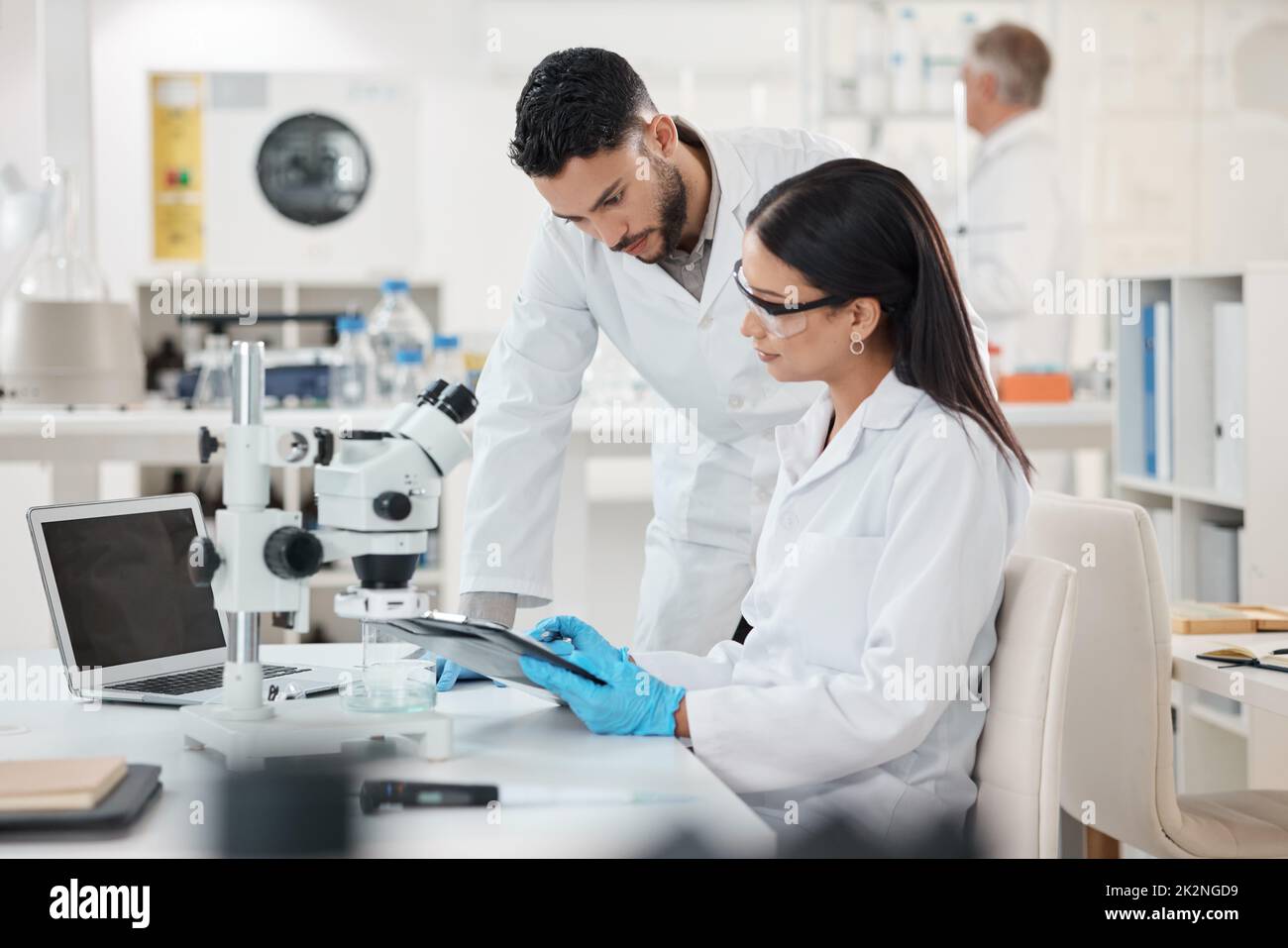 Sharing viewpoints hi-res stock photography and images - Alamy