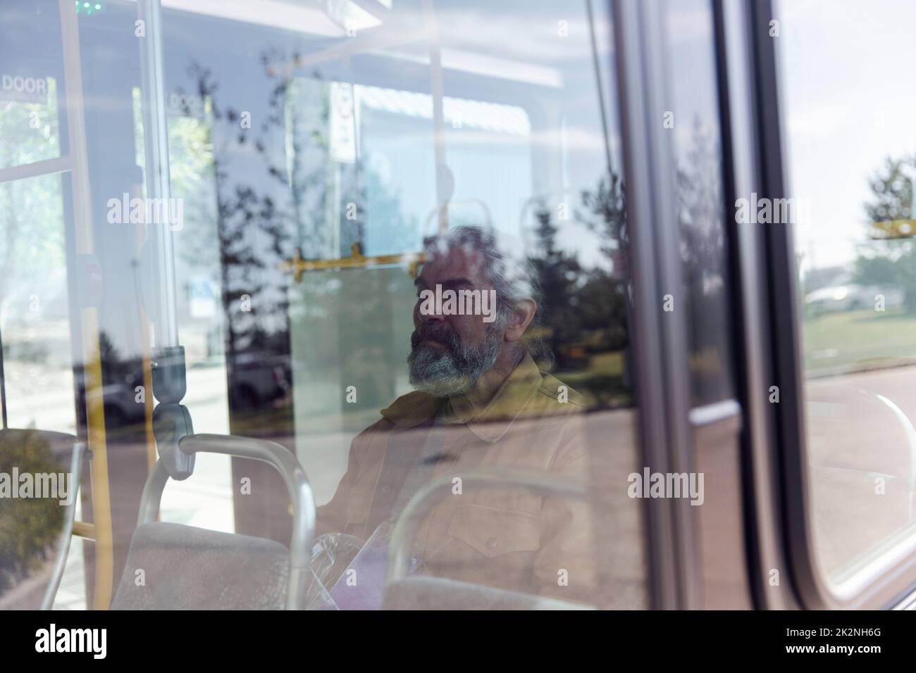 Senior male commuter hi-res stock photography and images - Alamy