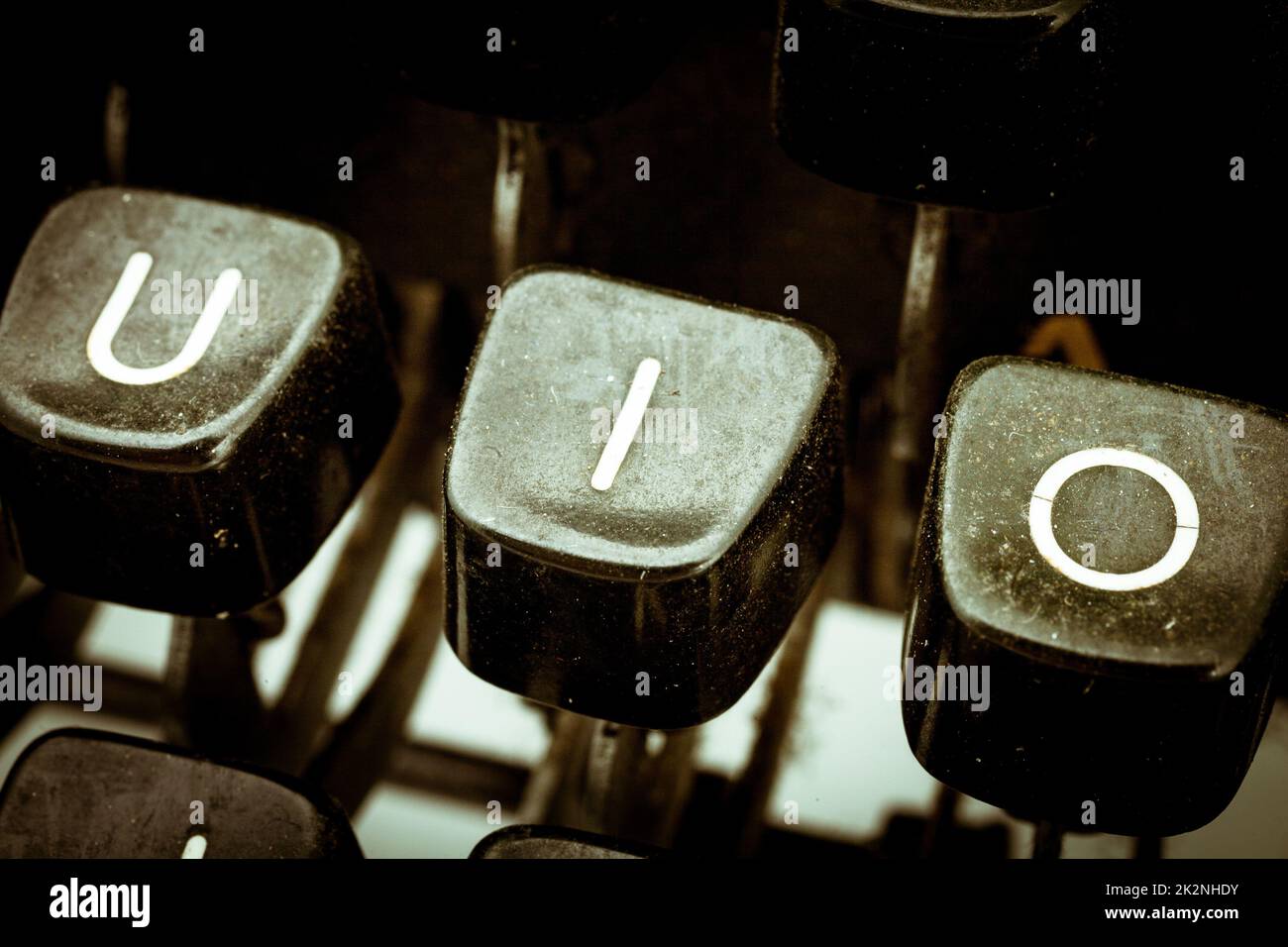 I letter on a vintage typewriter keyboard Stock Photo - Alamy