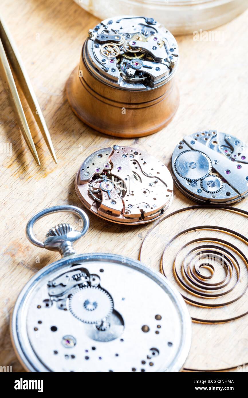 Table clocks hi-res stock photography and images - Alamy