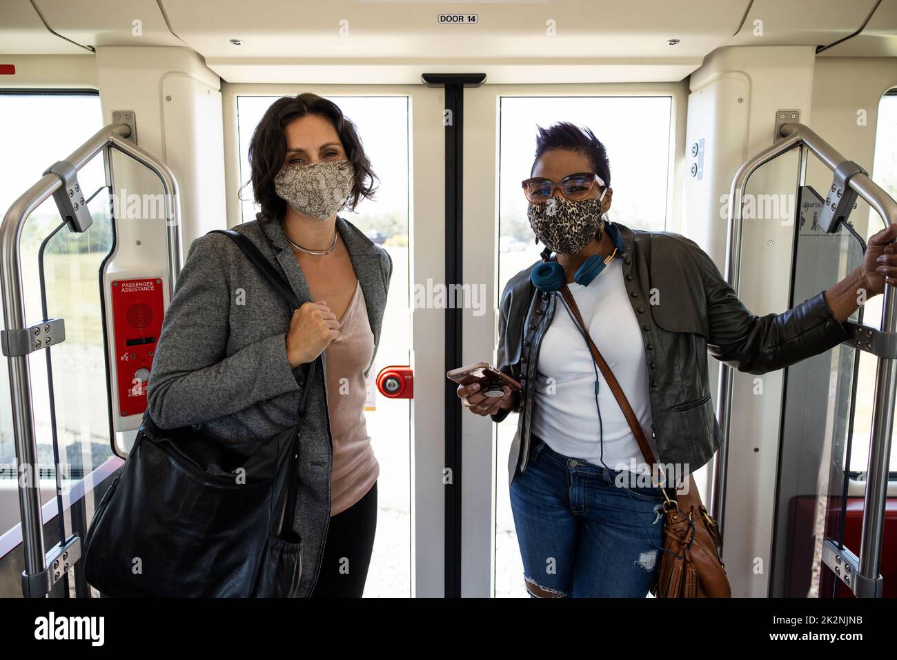 Passengers commuter train hi-res stock photography and images - Alamy