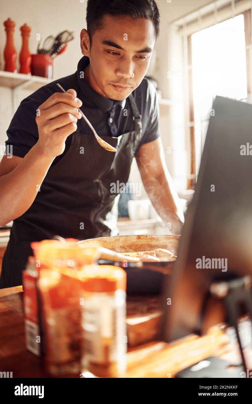Laptop meal hi-res stock photography and images - Alamy