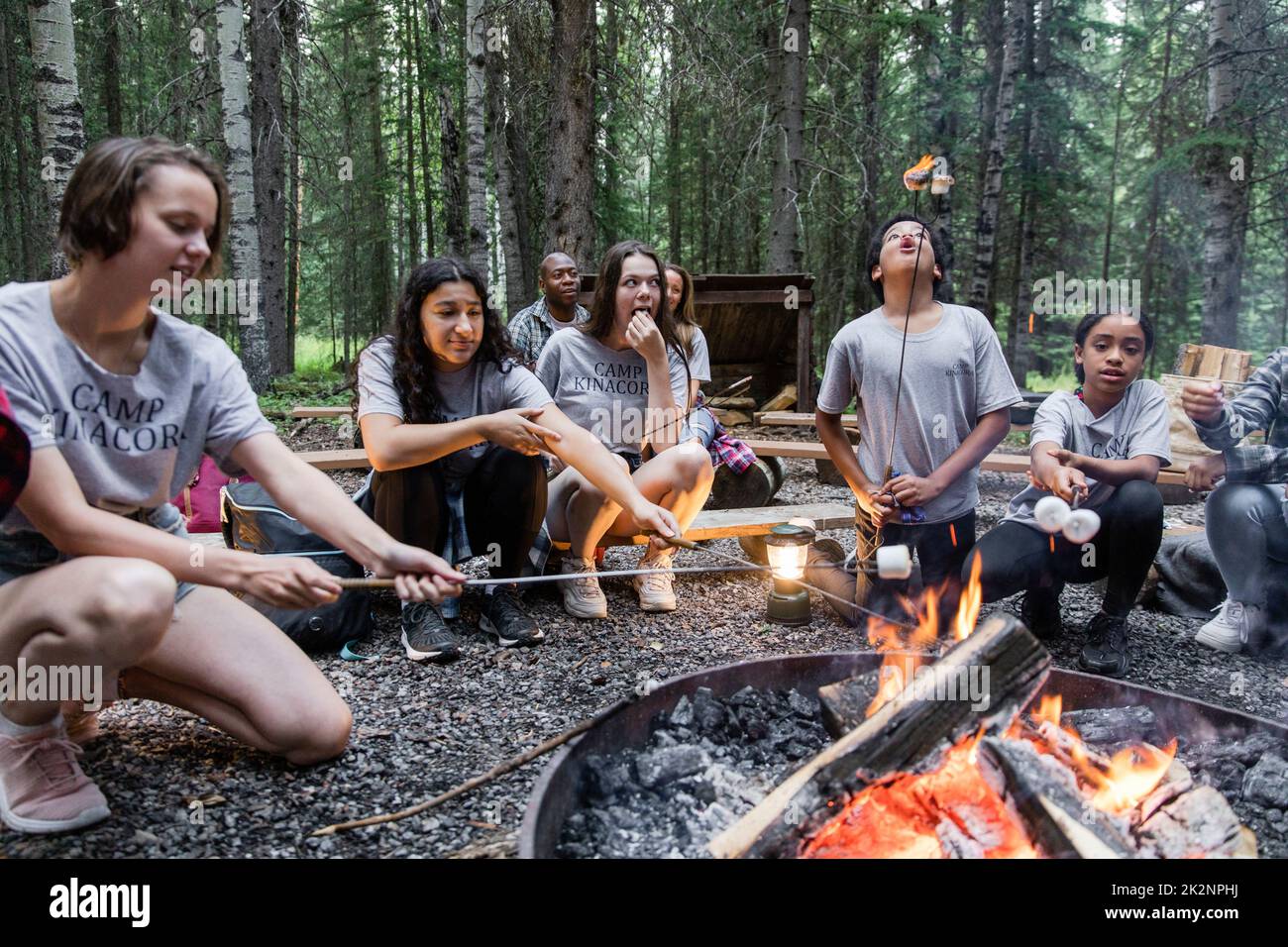 Children summer camp fire hi-res stock photography and images - Alamy