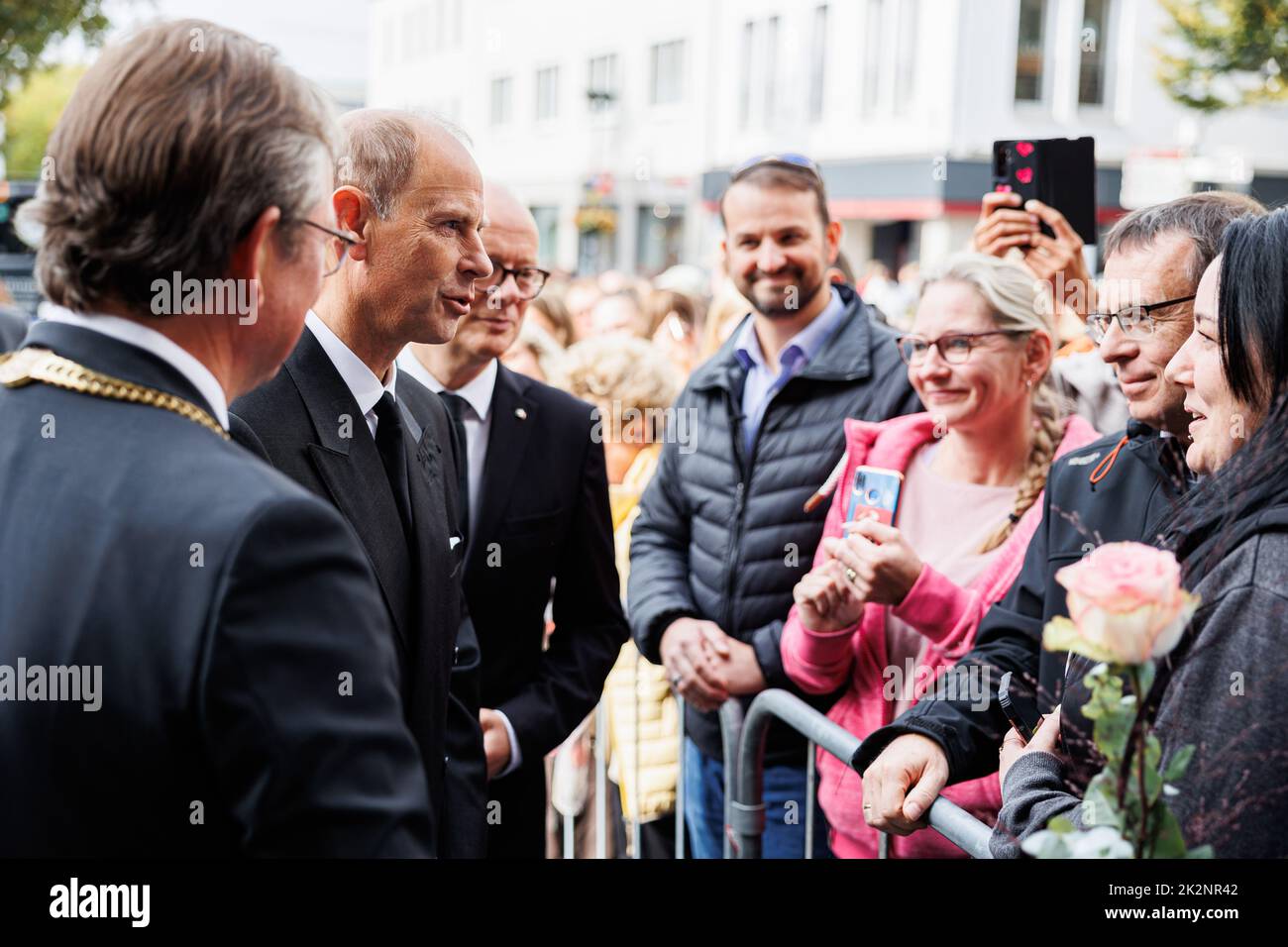 Paderborn, Germany. 23rd Sep, 2022. Prince Edward (2nd from left ...