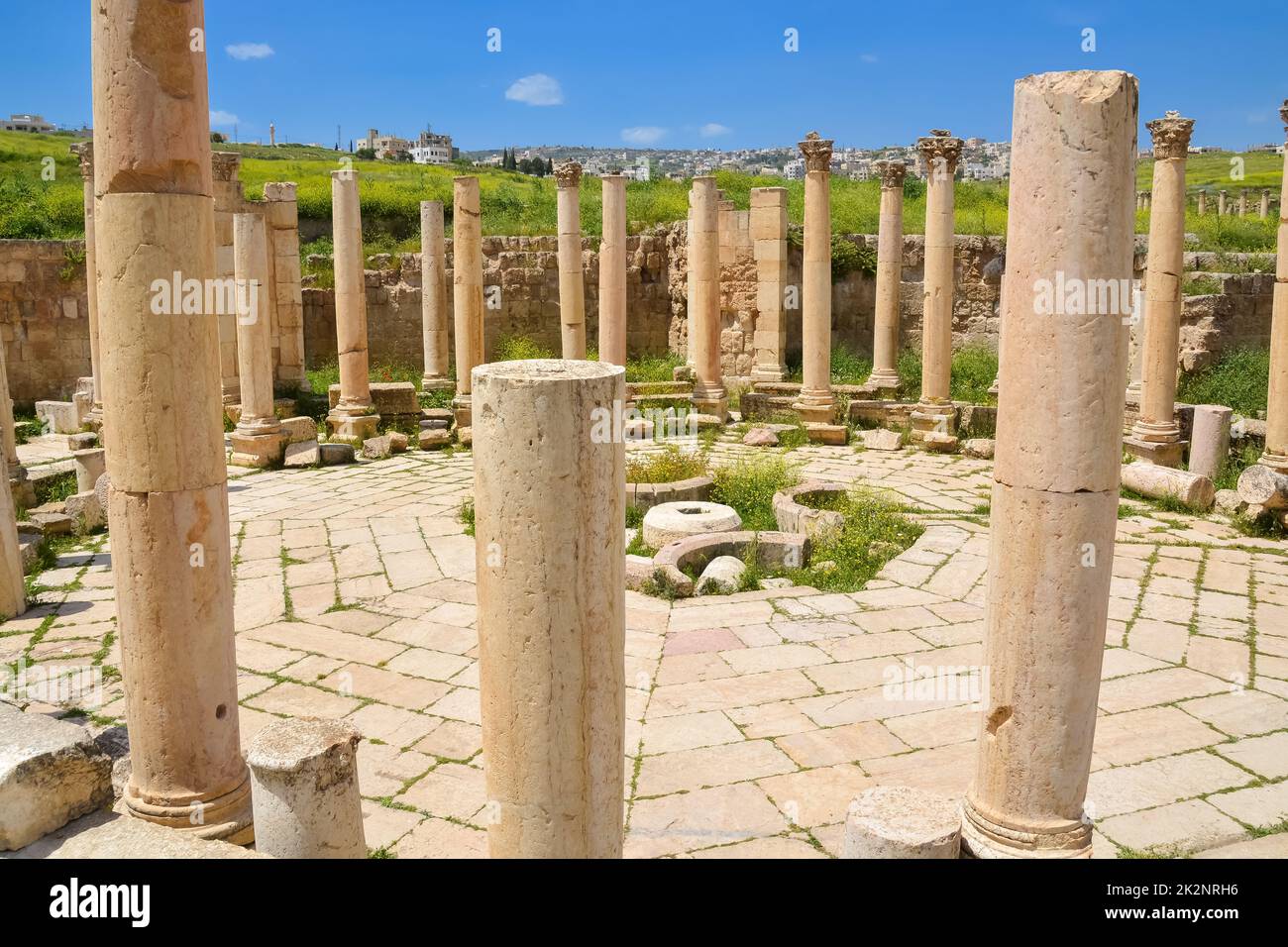 The columns of Nymphaeum in Jerash, Jordan Stock Photo - Alamy