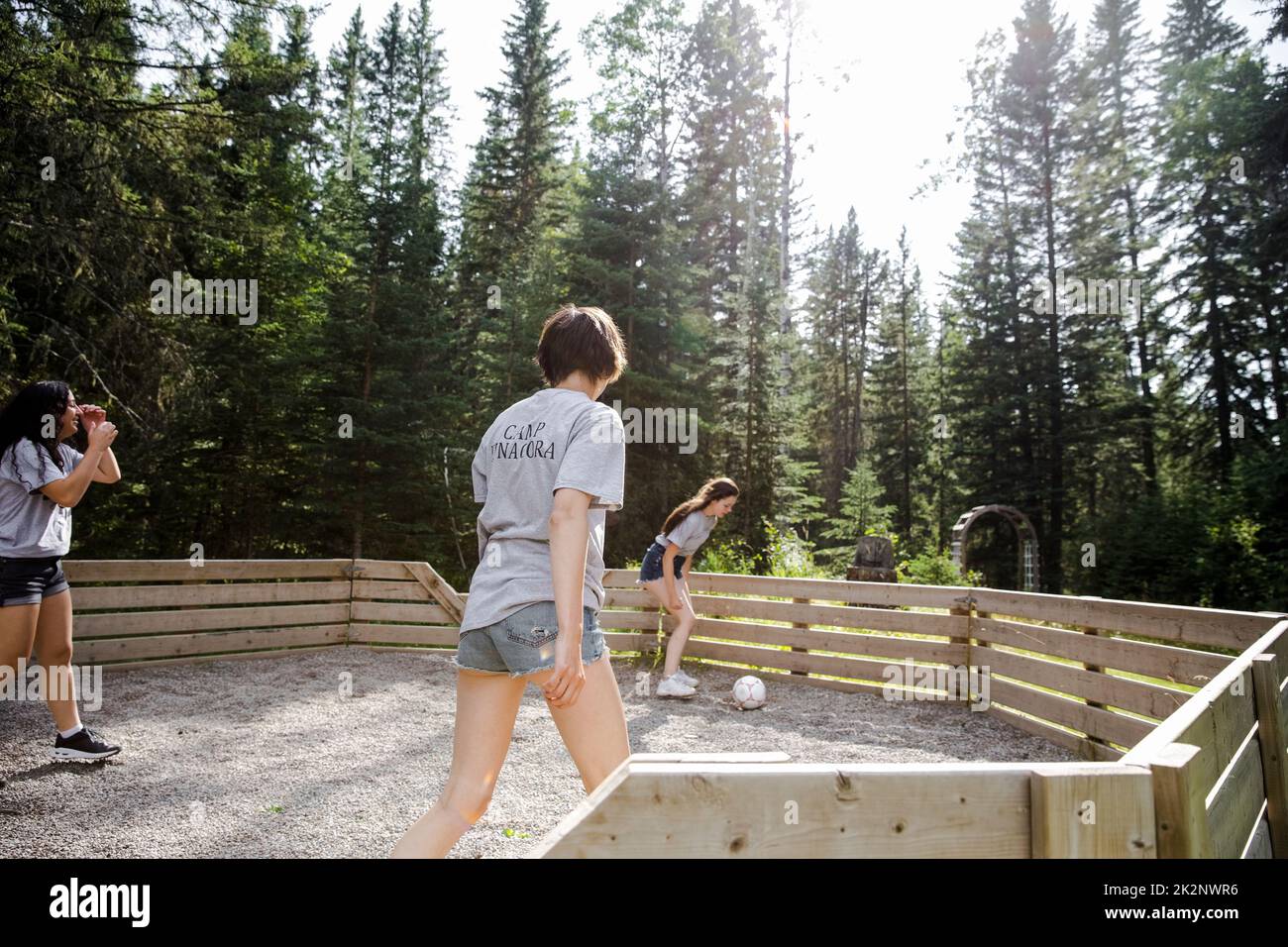 Ball bonding hi-res stock photography and images - Alamy