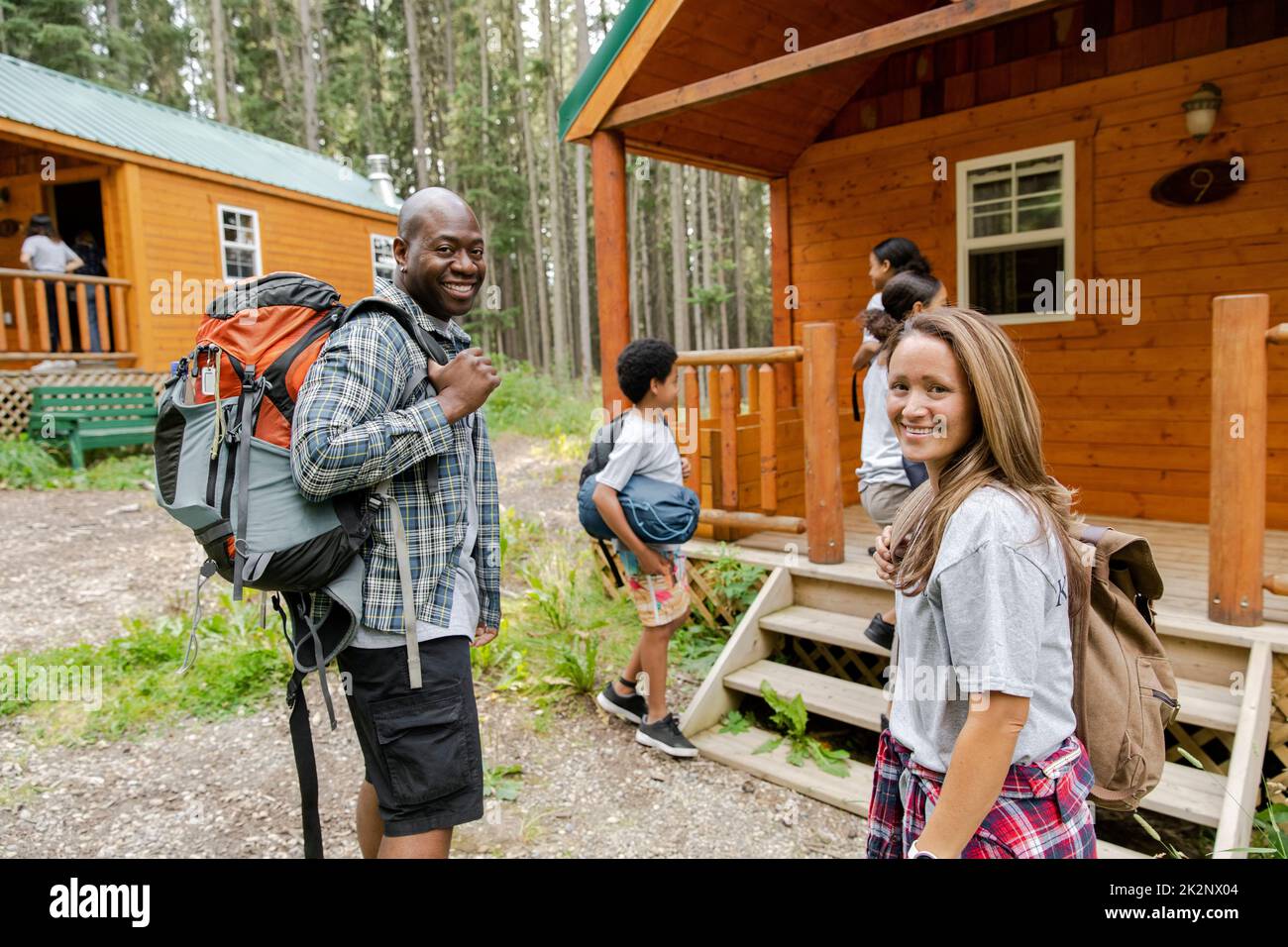 Cabin camping family hi-res stock photography and images - Alamy