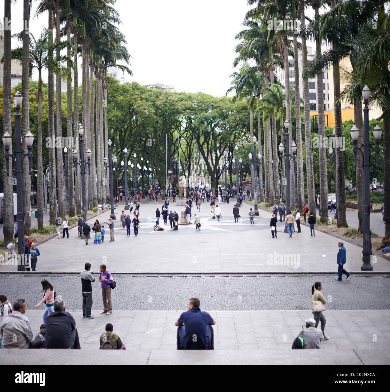 Busy square hi-res stock photography and images - Alamy