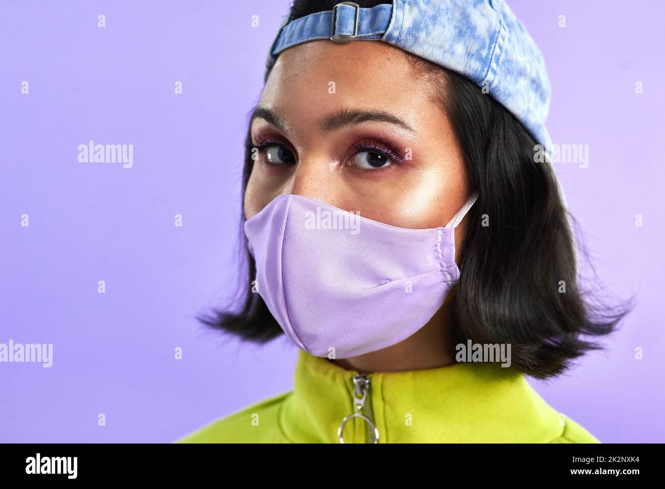 Purple mask hi-res stock photography and images - Alamy