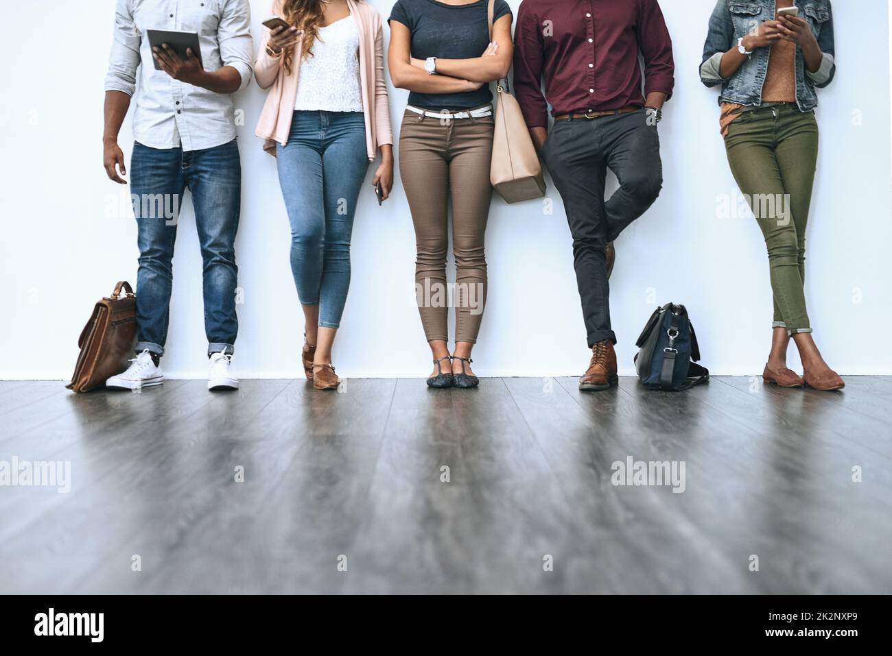 Business people in a line hi-res stock photography and images - Alamy