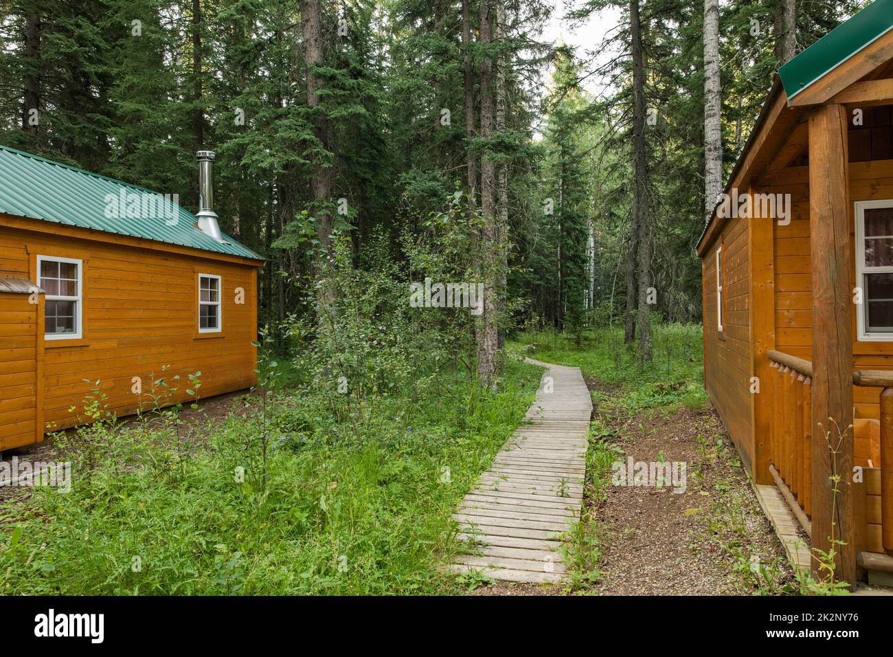 Summer camp cabins hi-res stock photography and images - Alamy