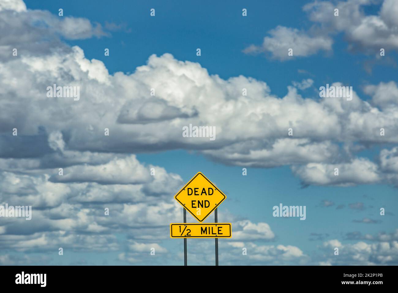 Dead end sign hi-res stock photography and images - Alamy