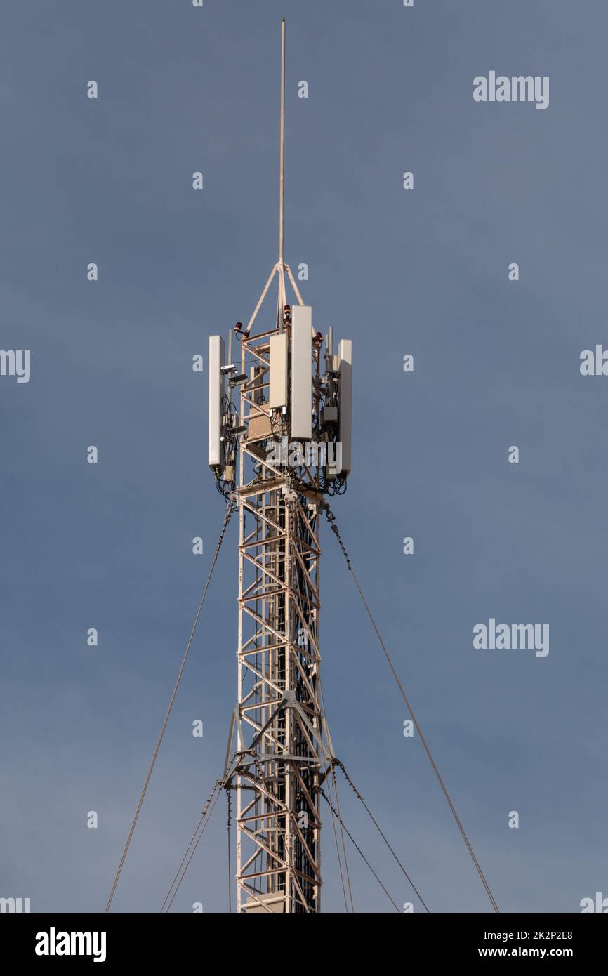 Aerial antennas mast transmitter hi-res stock photography and images ...