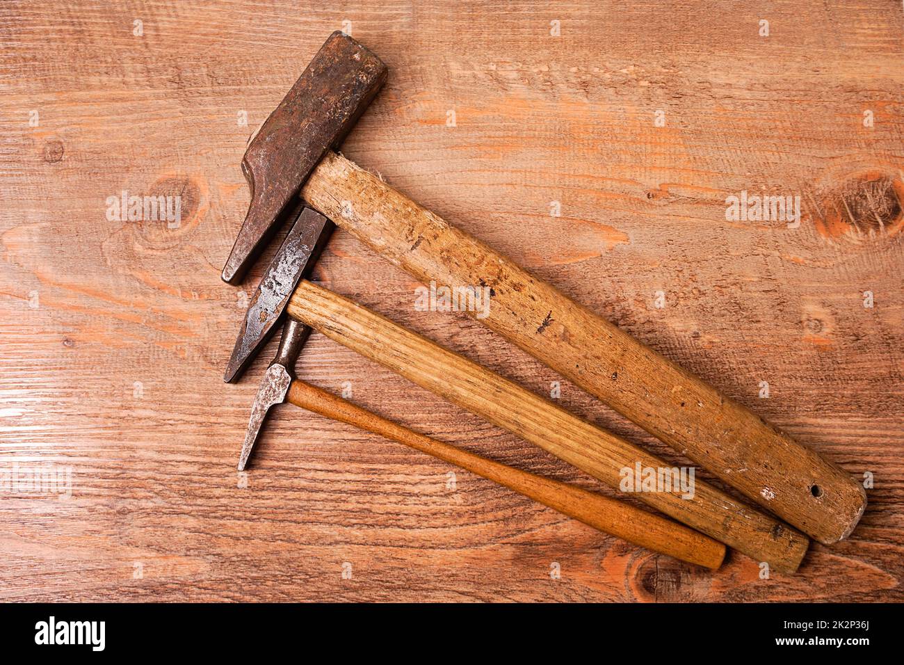 Hammer workbench hi-res stock photography and images - Alamy