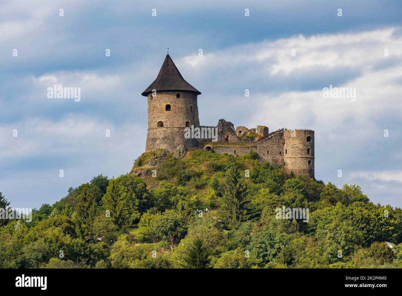castle Somoska on Slovakia Hungarian border Stock Photo - Alamy