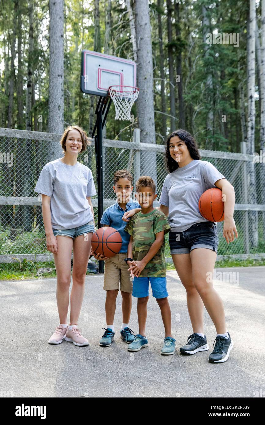Summer camp boys hi-res stock photography and images - Alamy
