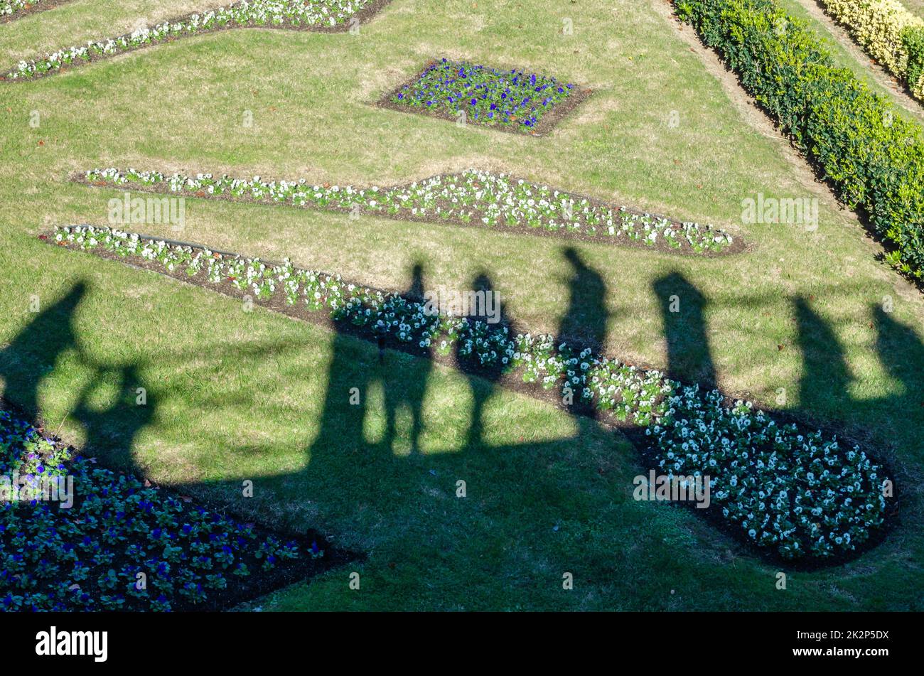 Shadow people hi-res stock photography and images - Alamy
