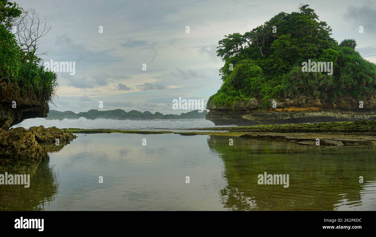 Tropical beach background small island hi-res stock photography and ...