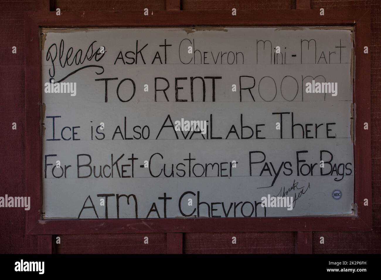 Chevron mini mart sign hi-res stock photography and images - Alamy