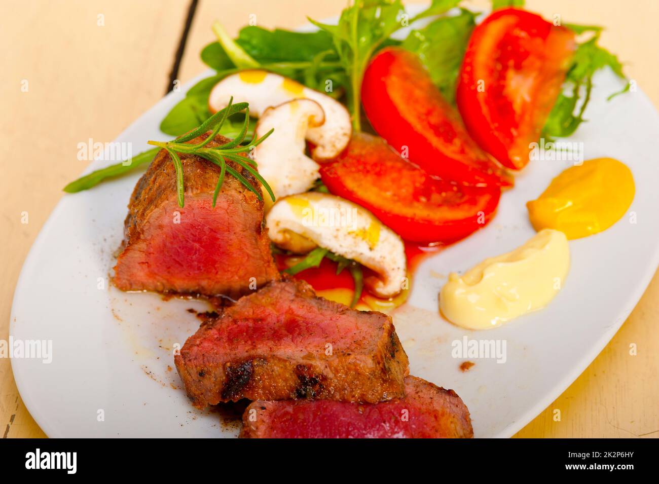 Filet mignon hi-res stock photography and images - Alamy
