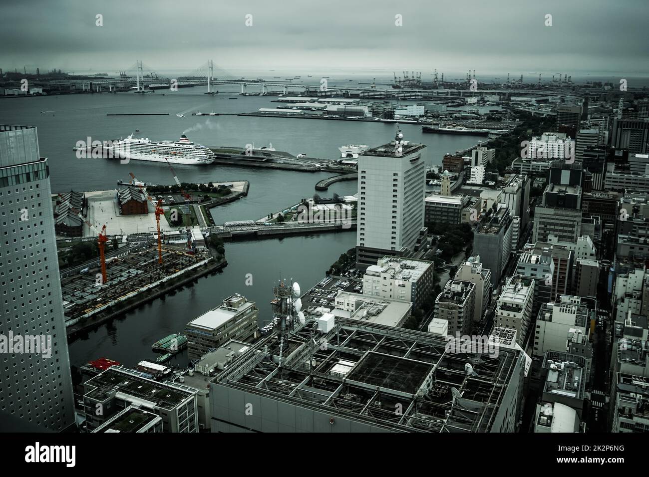 Views from Tower Yokohama Kitakagaku (Monochrome Stock Photo - Alamy