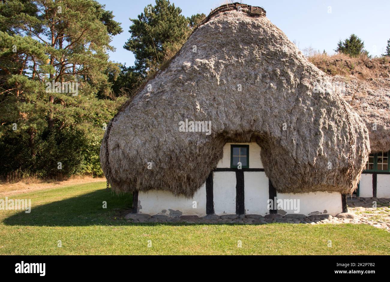 Seaweed roof hi-res stock photography and images - Alamy