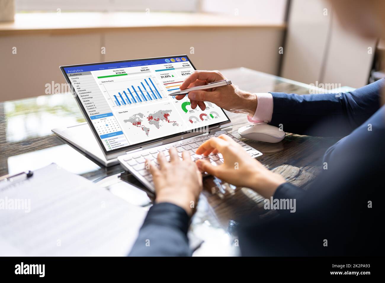 Digital screen with financial graphs hi-res stock photography and ...