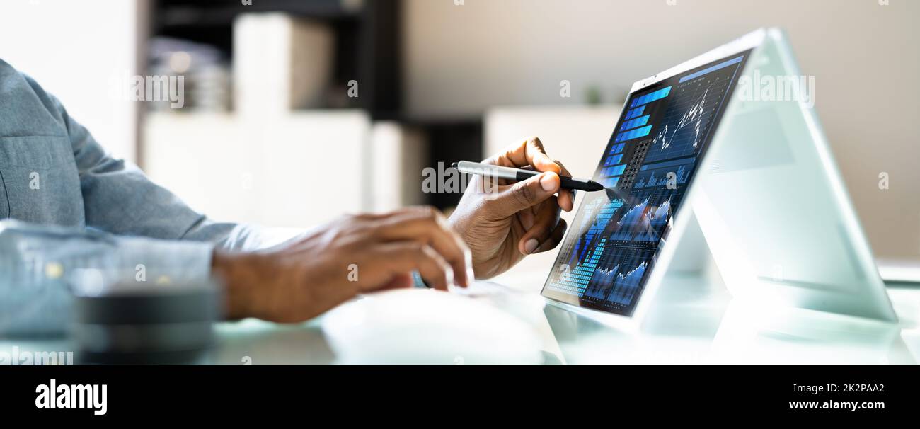 Data Analyst Using Data Analytics KPI Stock Photo - Alamy