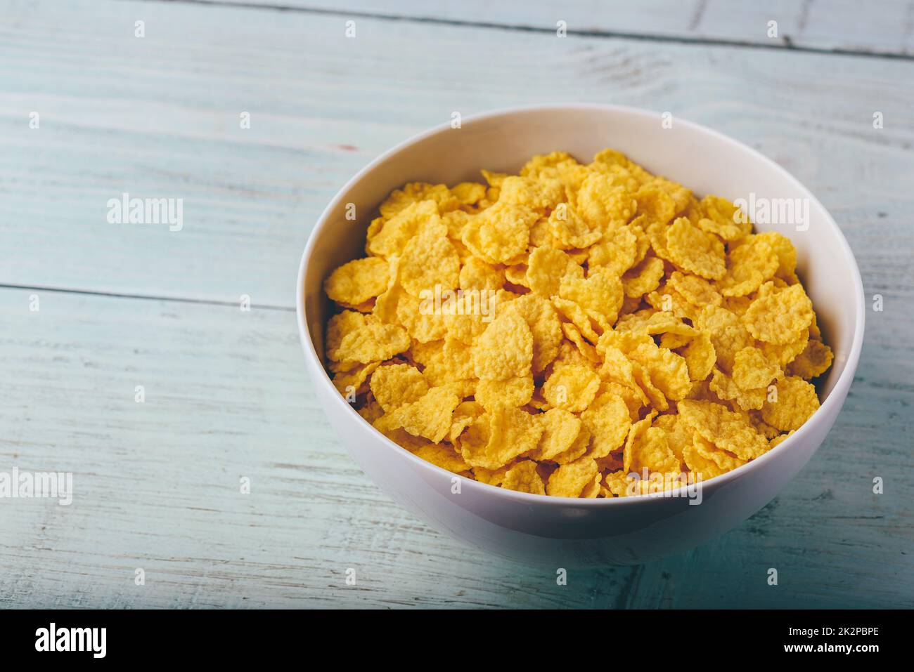 White bowl of corn flakes Stock Photo - Alamy