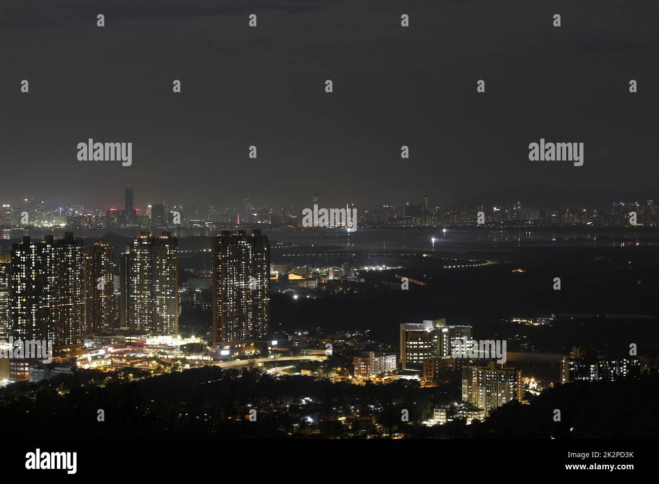 Center night architecture buildings hi-res stock photography and images ...