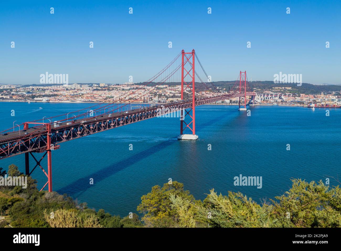 Ponte 25 de Abril Stock Photo - Alamy