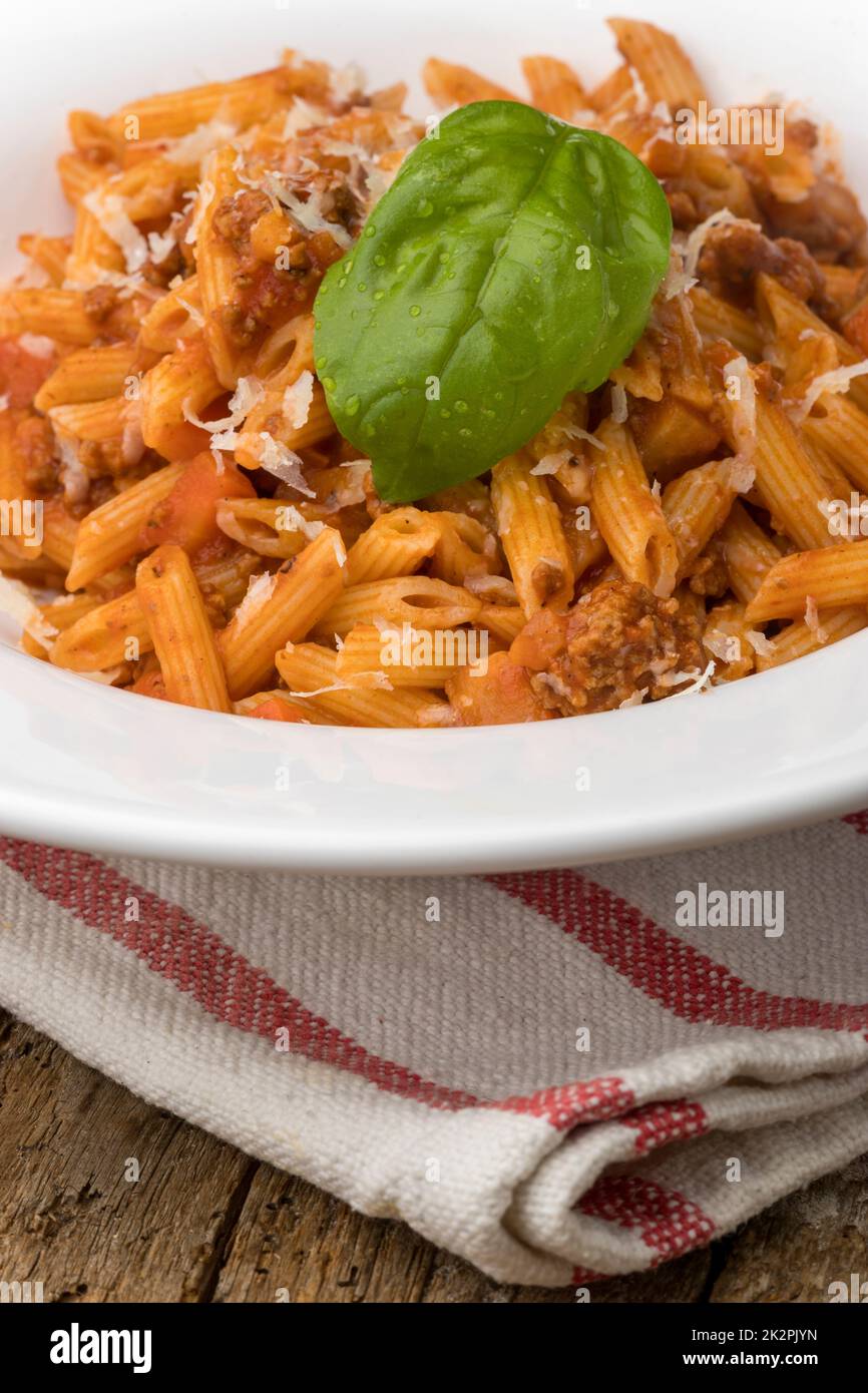 Rigatoni pasta hi-res stock photography and images - Alamy