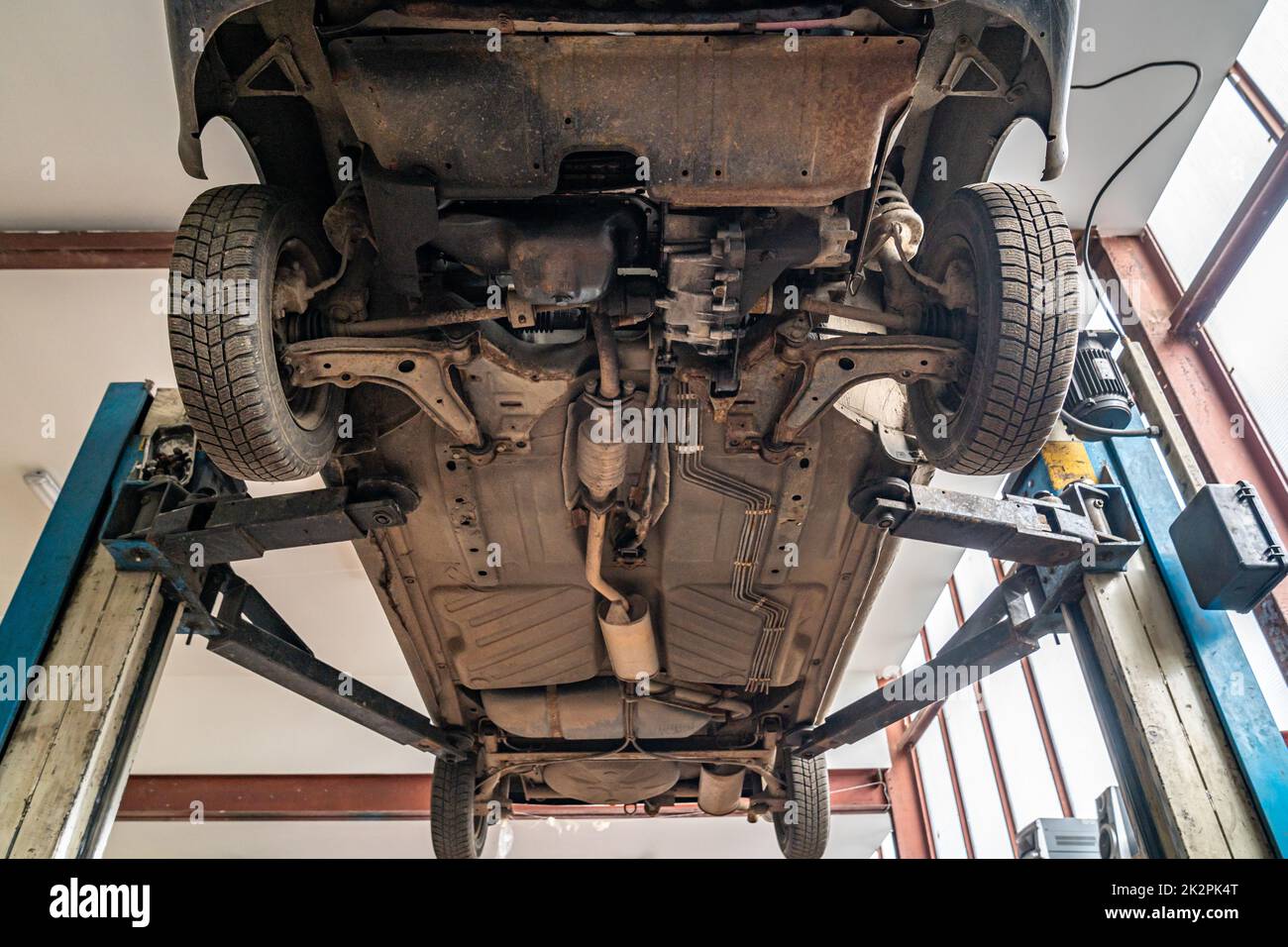 Car jack mechanic hi-res stock photography and images - Alamy