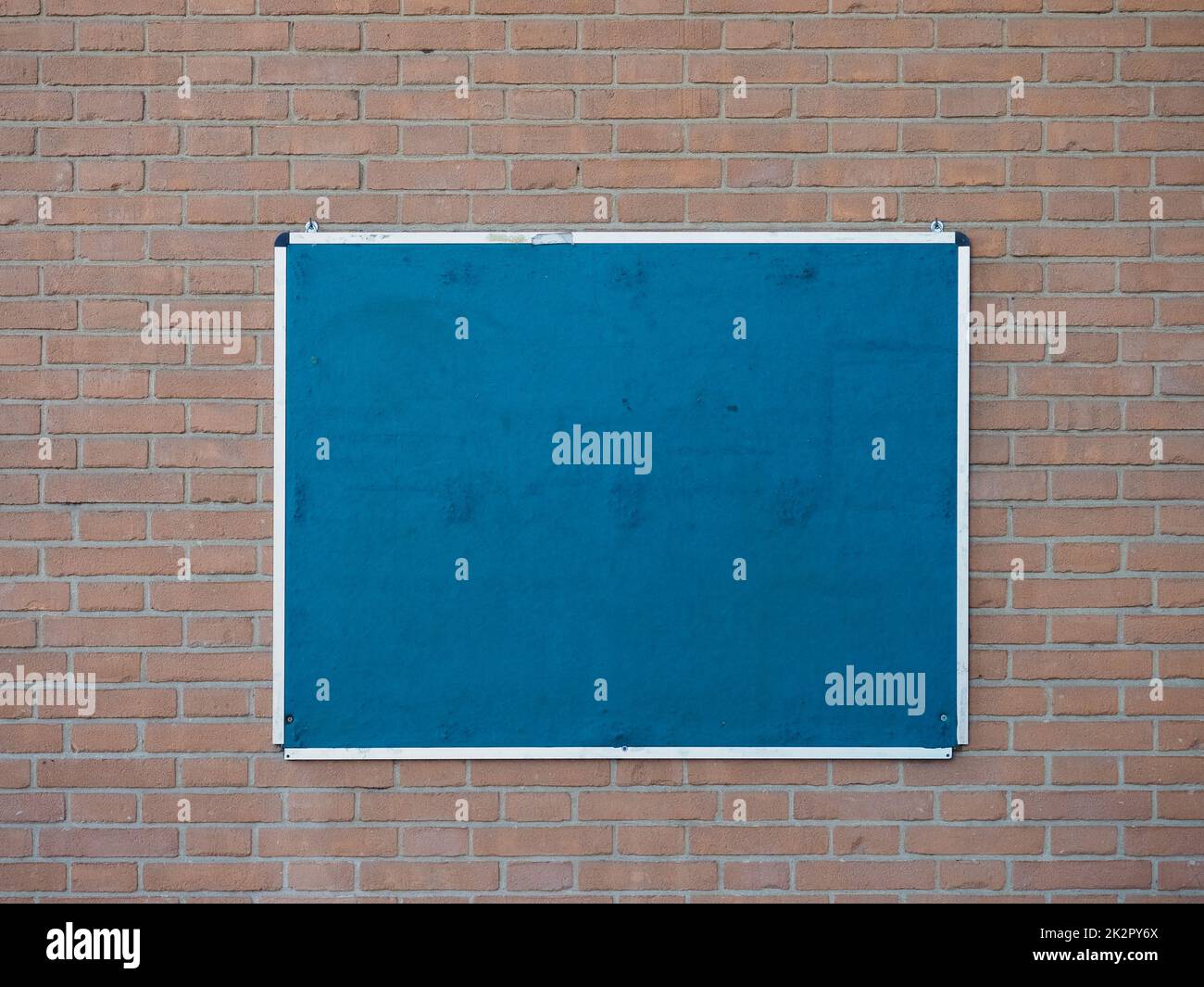 blank bulletin board Stock Photo - Alamy