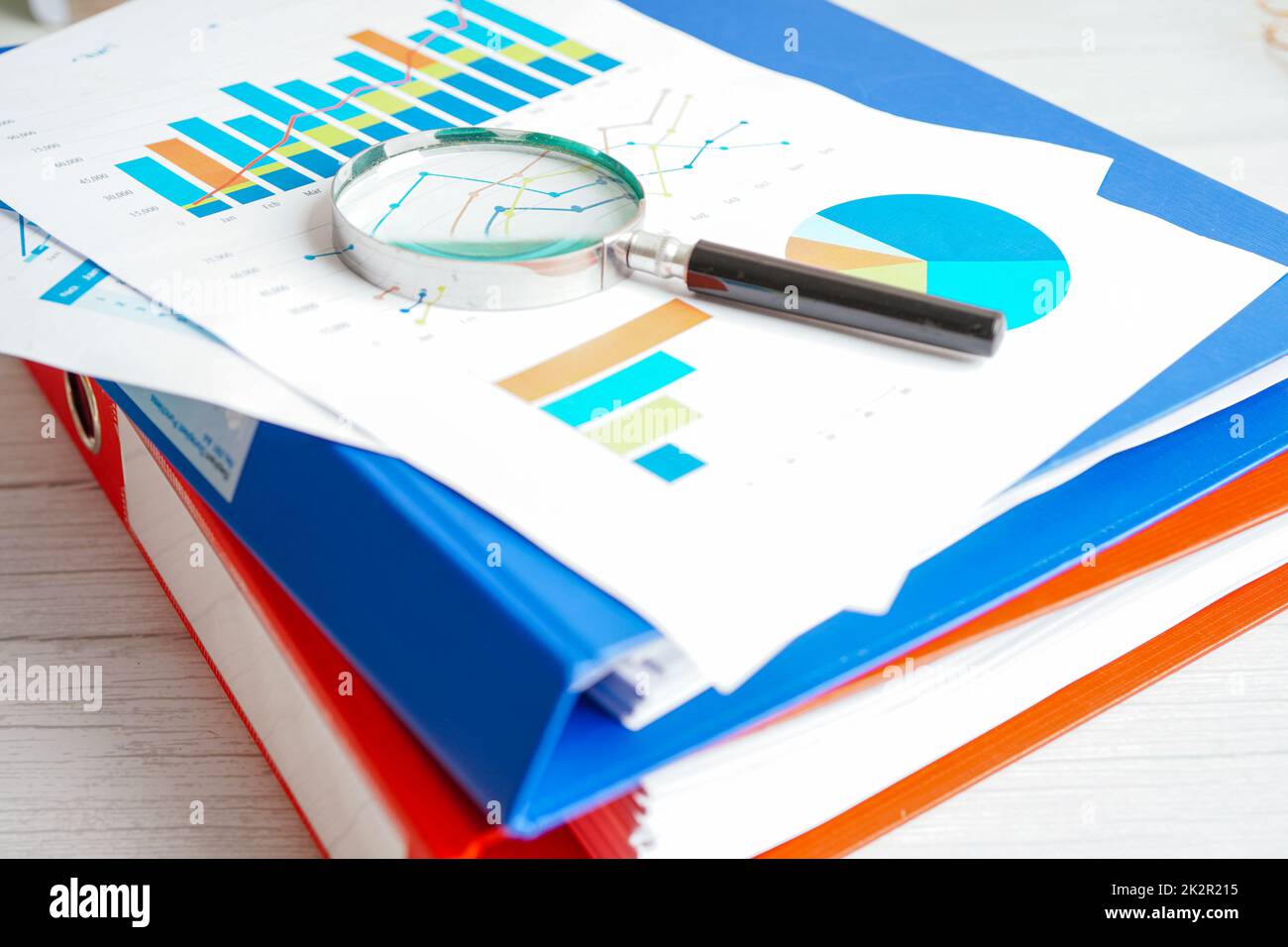 Graph graphs chart charts data hi-res stock photography and images - Alamy