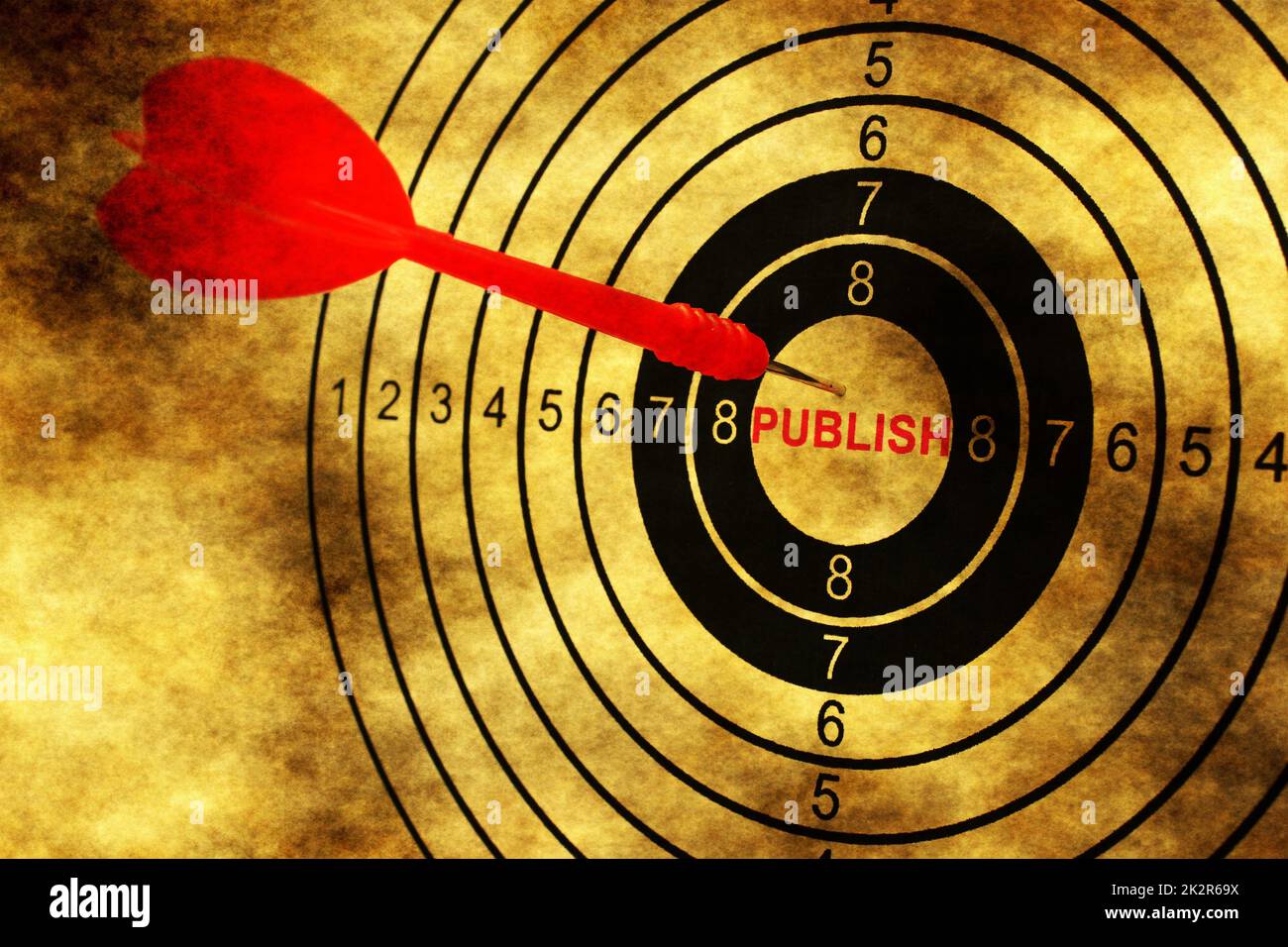 Publish target on grunge background Stock Photo - Alamy